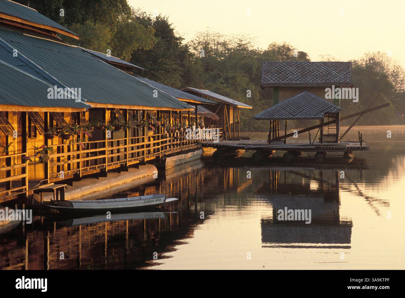 May 18, 1990; Chiang Mai, Thailand; Scenes of Thailand: River Kwai ...