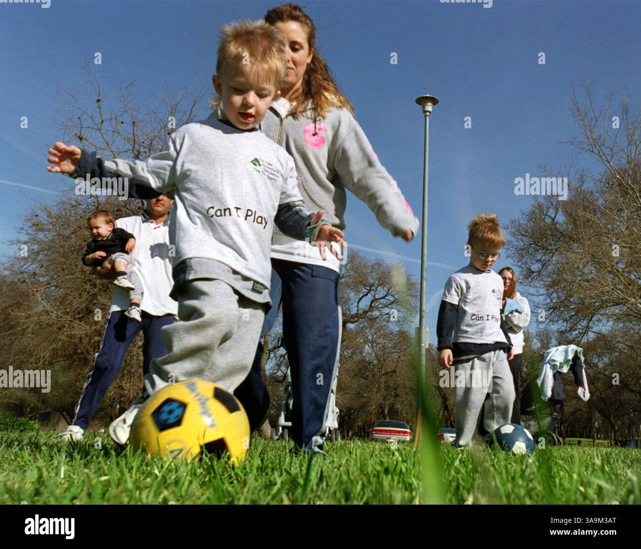 3 year old Zack Hood (cq) of Citrus Heights left, and his brother 5 ...