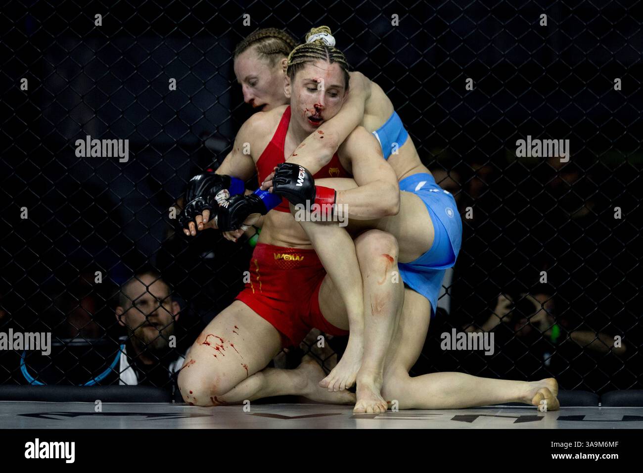 Isabel Calvo "The Iron" (Red) and Hanna Palmqvist (Blue) during of WOW ...