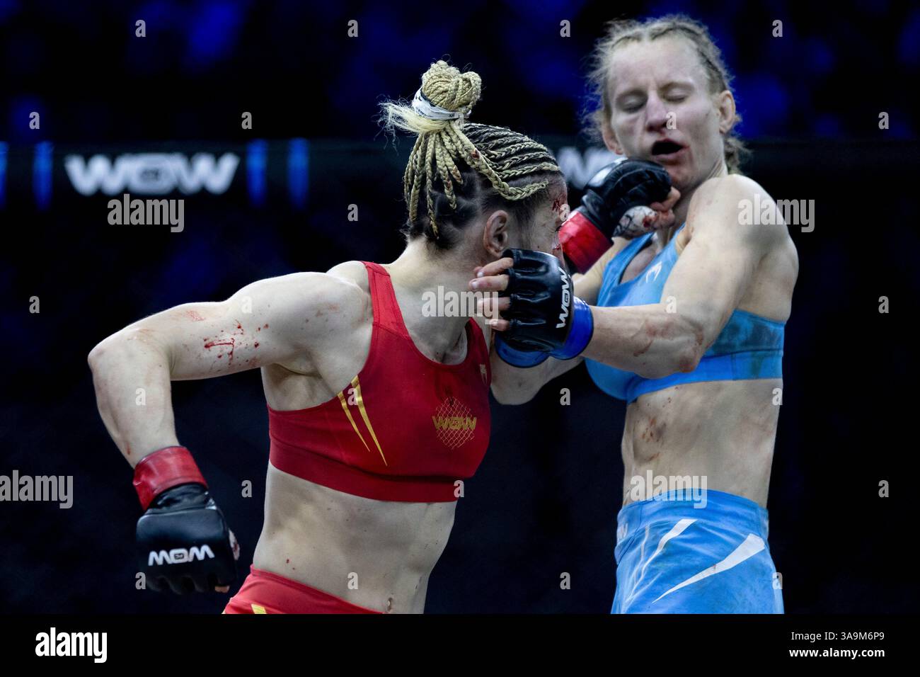 Isabel Calvo "The Iron" (Red) and Hanna Palmqvist (Blue) during of WOW ...