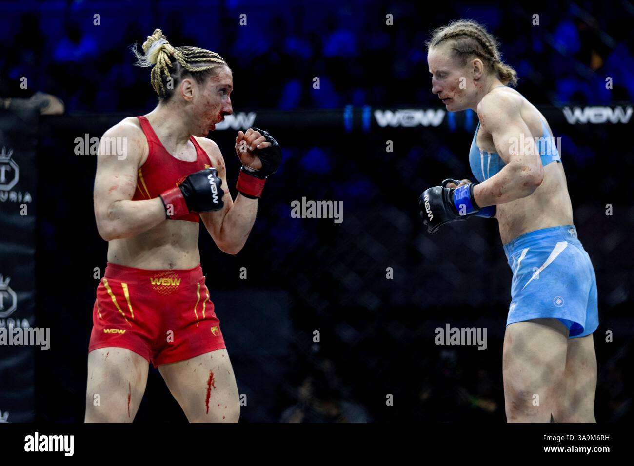 Isabel Calvo "The Iron" (Red) and Hanna Palmqvist (Blue) during of WOW ...