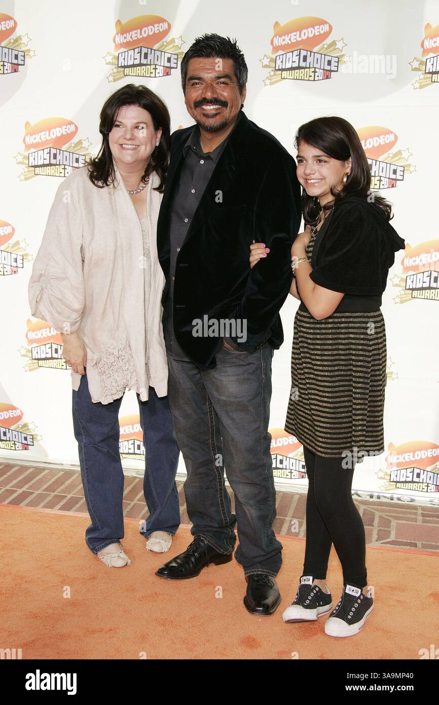 Mar 31, 2007 - Westwood, CA, USA - Actor GEORGE LOPEZ with wife ANA and ...