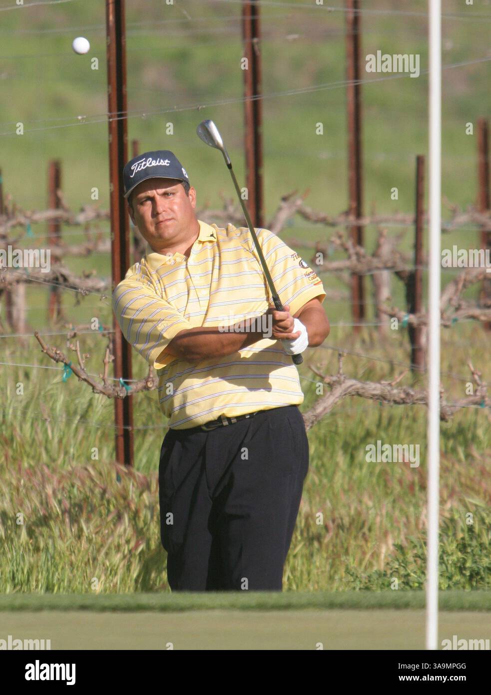 Omar Uresti chips onto the 16th green during the third round of the ...