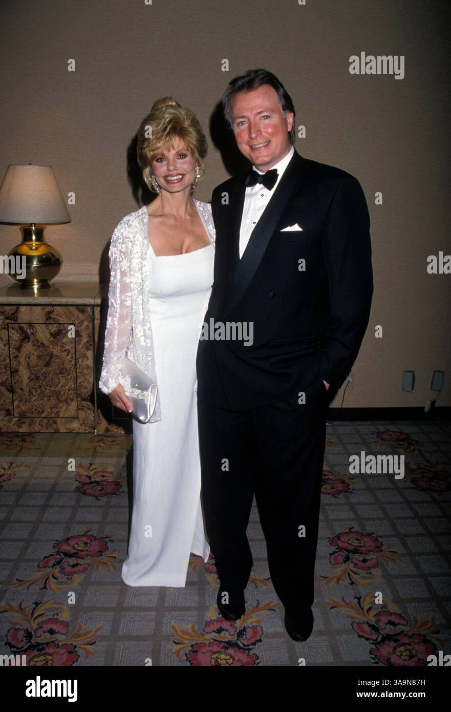 Jun 10, 1994; Los Angeles, CA, USA; Actress LONI ANDERSON and GEOFFREY ...
