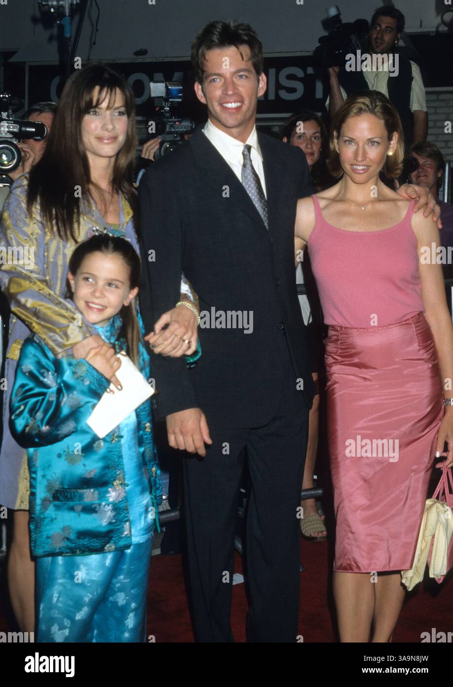 May 27, 1998; Los Angeles, CA, USA; SANDRA BULLOCK at the 'Hope Floats ...