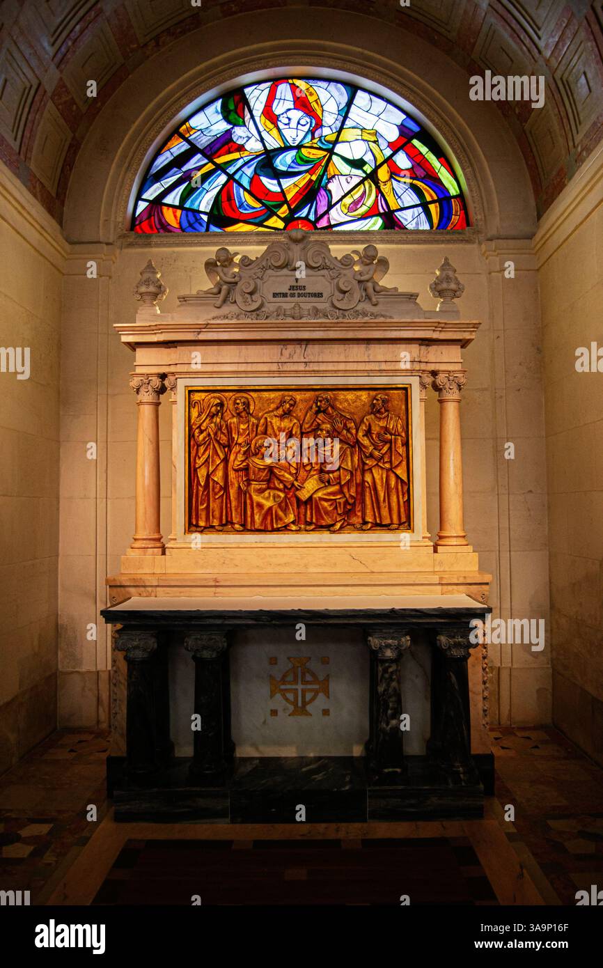 Fatima, Portugal - March 26, 2025: Elaborate religious altar and ...