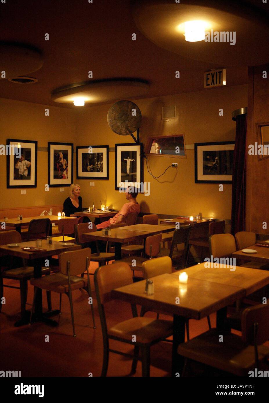 Dimly lit dive bar hi-res stock photography and images - Alamy