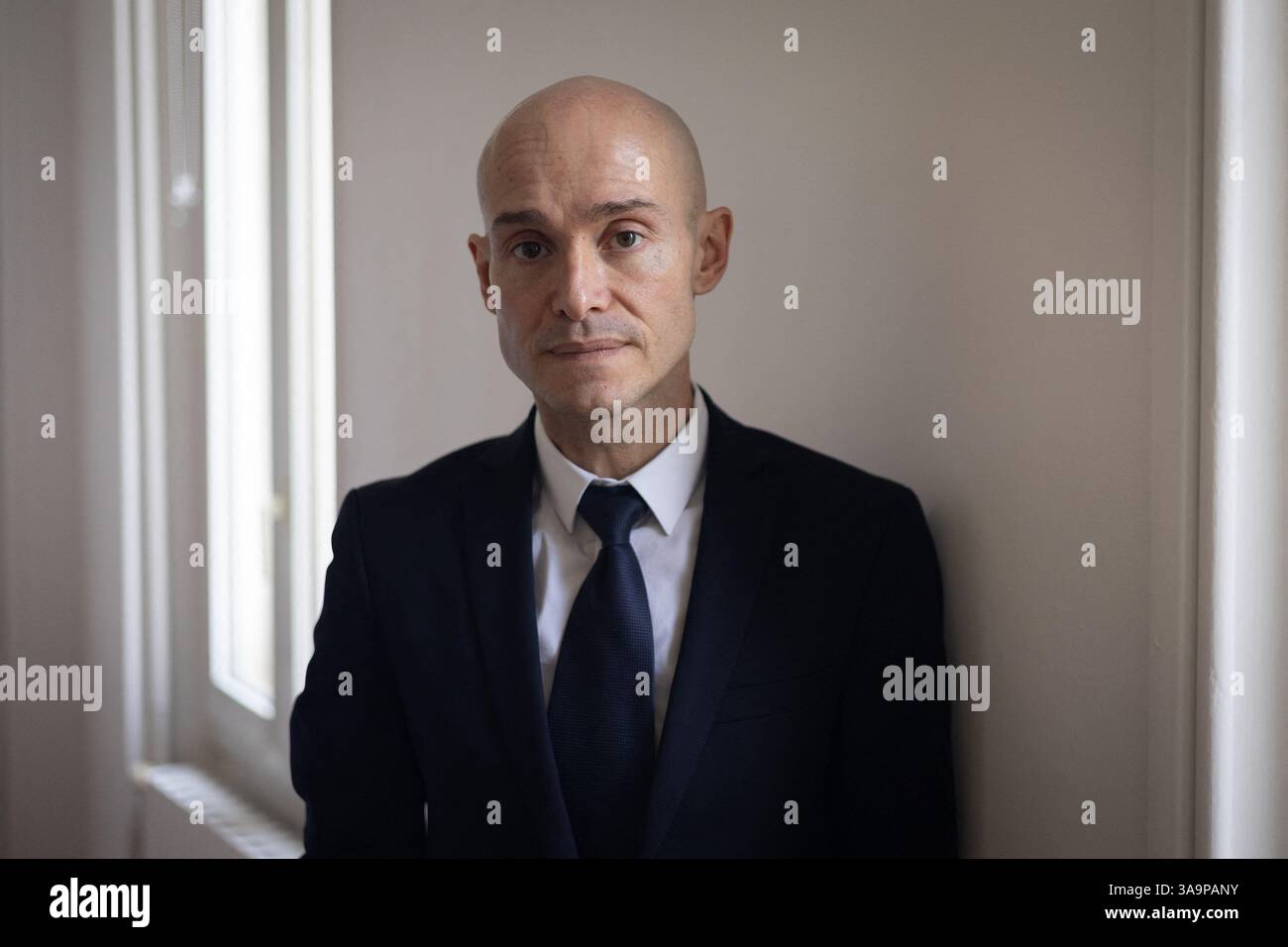 Portrait of lawyer of Anne Vedovini, Julien Pinelli in his office in ...