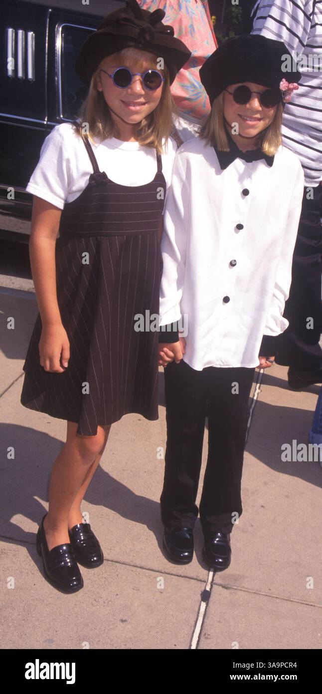 Aug 11, 1996 - Los Angeles, CA, USA - ASHLEY AND MARY-KATE OLSEN at the ...