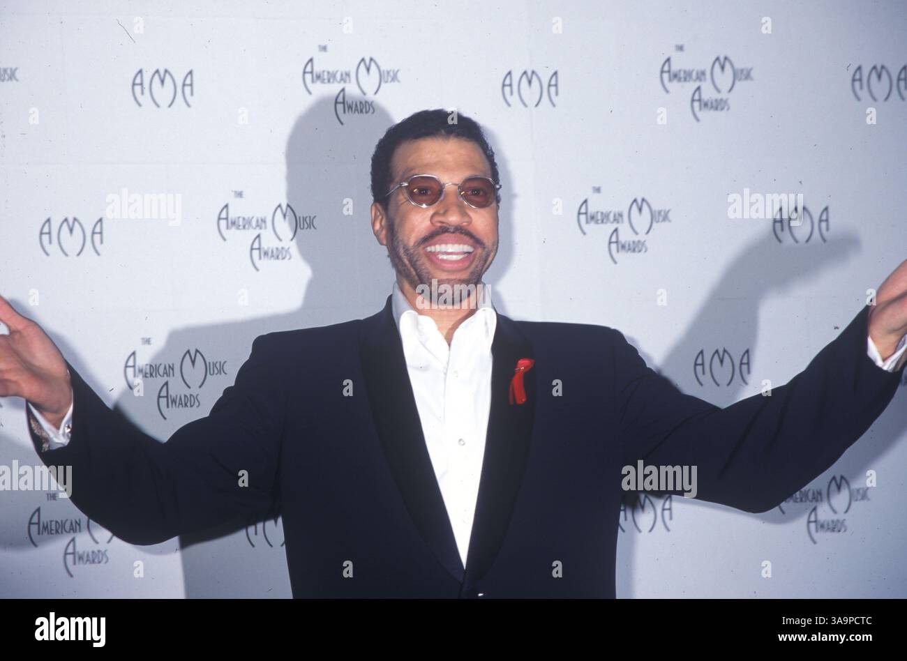 Jan 27, 1997 - Los Angeles, CA, USA - LIONEL RICHIE at the 24th Annual ...