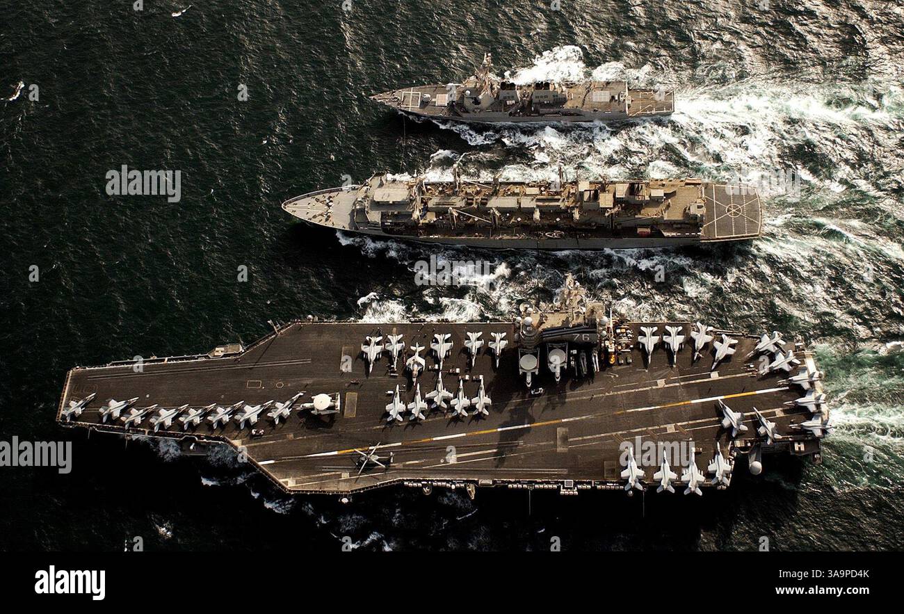 May 20, 2006; PERSIAN GULF; The Military Sealift Command fast combat ...