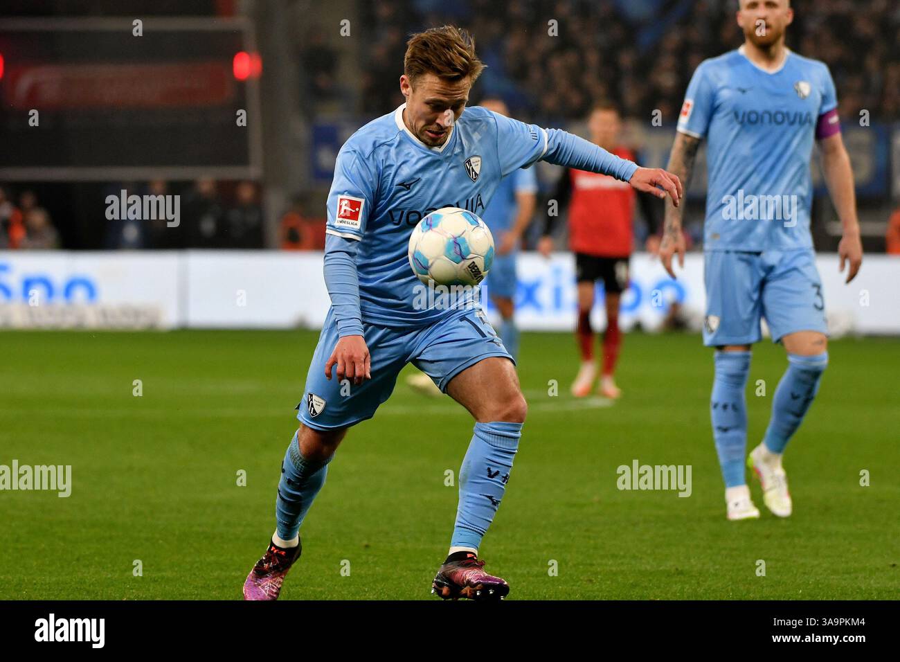 Leverkusen, Deutschland. 28th Mar, 2025. Fussball; Spieltag 27; 1 ...