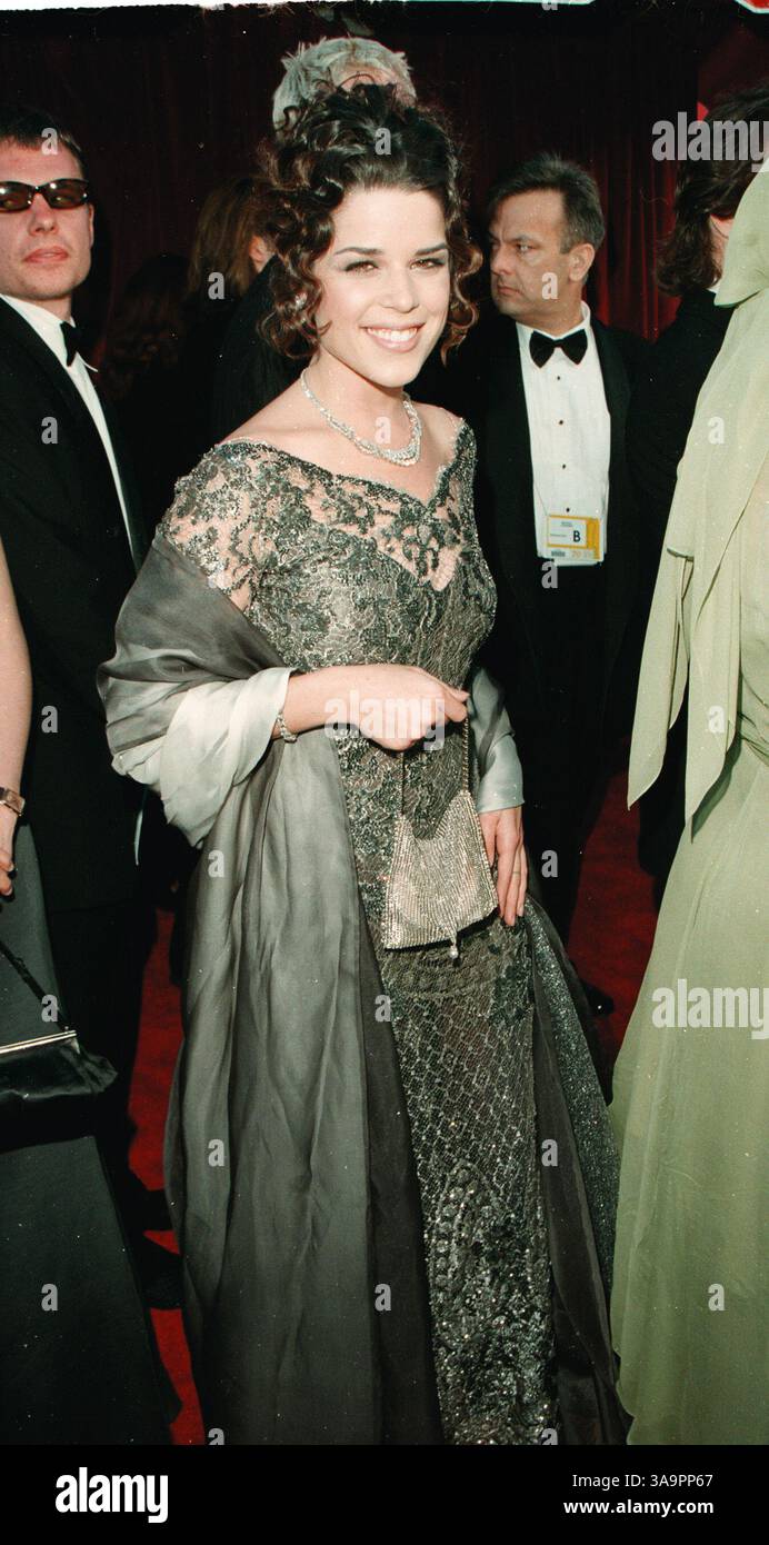 Mar 23, 1998; Los Angeles, CA, USA; Actor NEVE CAMPBELL @ 1998 Academy ...