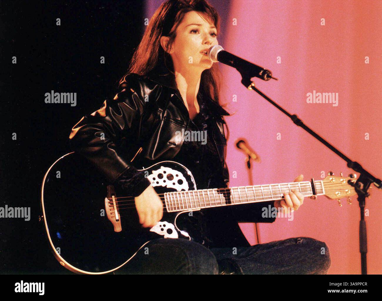 Dec 16, 1998; Oslo, Norway; Singer SHANIA TWAIN performs her hit single ...
