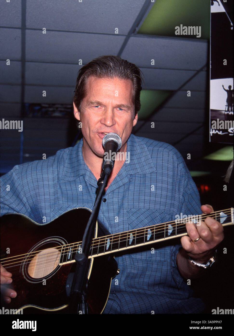 Mar 15, 2000; New York, NY, USA; Michael McDonald, Jeff Bridges and ...