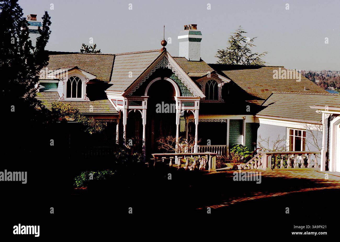 Bill gates house medina hi-res stock photography and images - Alamy