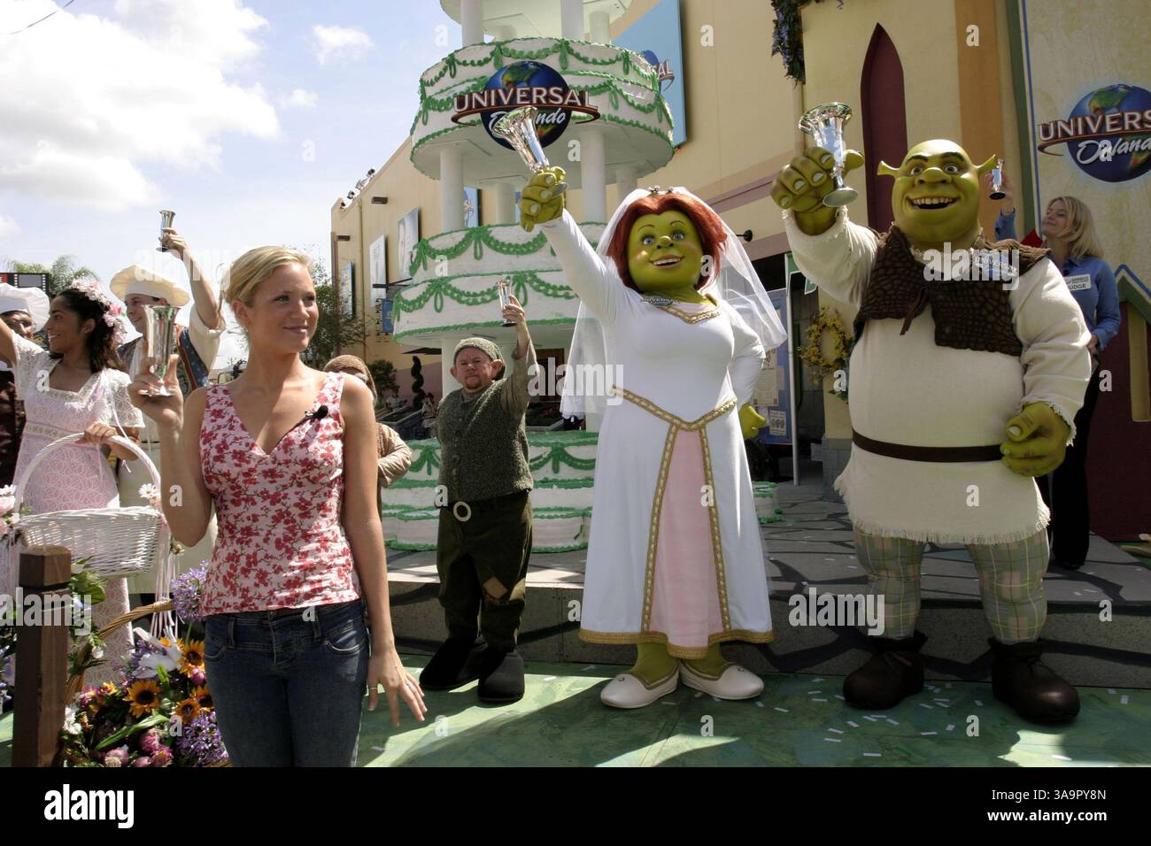 Shrek 4d 2003 hi-res stock photography and images - Alamy