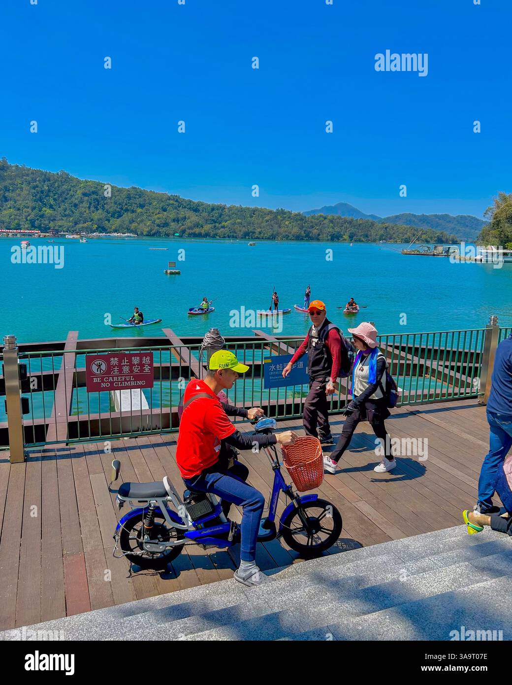 Yuchi, Taiwan, Sun moon Lake, Asian Tourists, Visiting, Motor Bikes ...