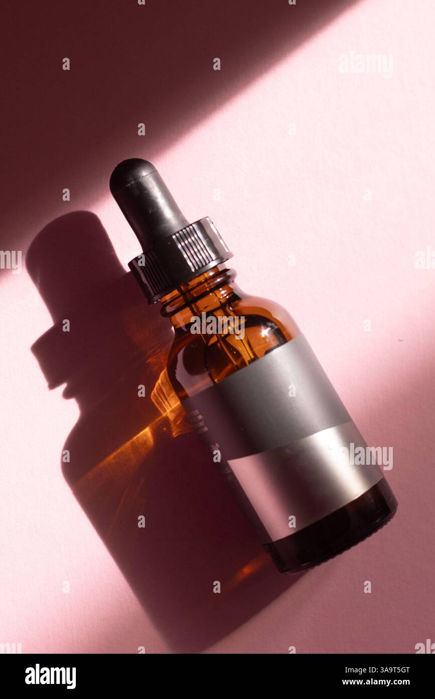 Pipette bottle cosmetic oil hi-res stock photography and images - Alamy