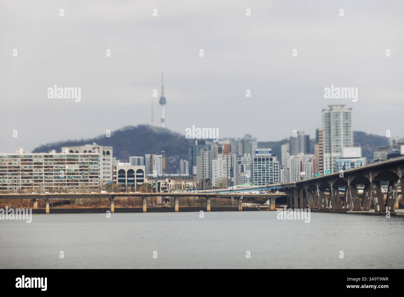 Seoul panoramic view during Hangang river boat cruise, South Korea ...