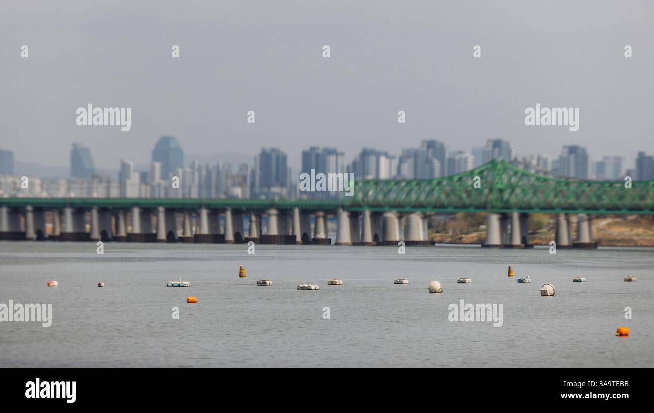 Seoul panoramic view during Hangang river boat cruise, South Korea ...