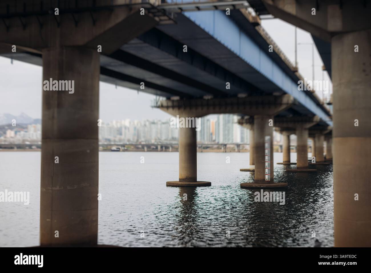 Seoul panoramic view during Hangang river boat cruise, South Korea ...