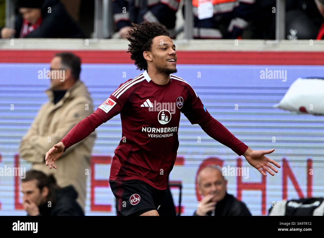 Regensburg, Deutschland. 30th Mar, 2025. Fussball; Spieltag 27; 2. Bundesliga; Saison 2024/2025 ...