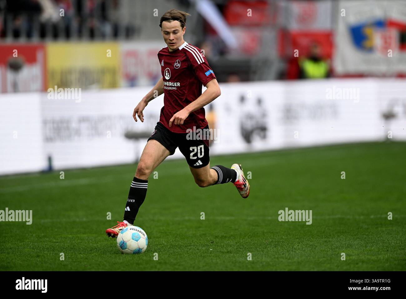 Regensburg, Deutschland. 30th Mar, 2025. Fussball; Spieltag 27; 2. Bundesliga; Saison 2024/2025 ...