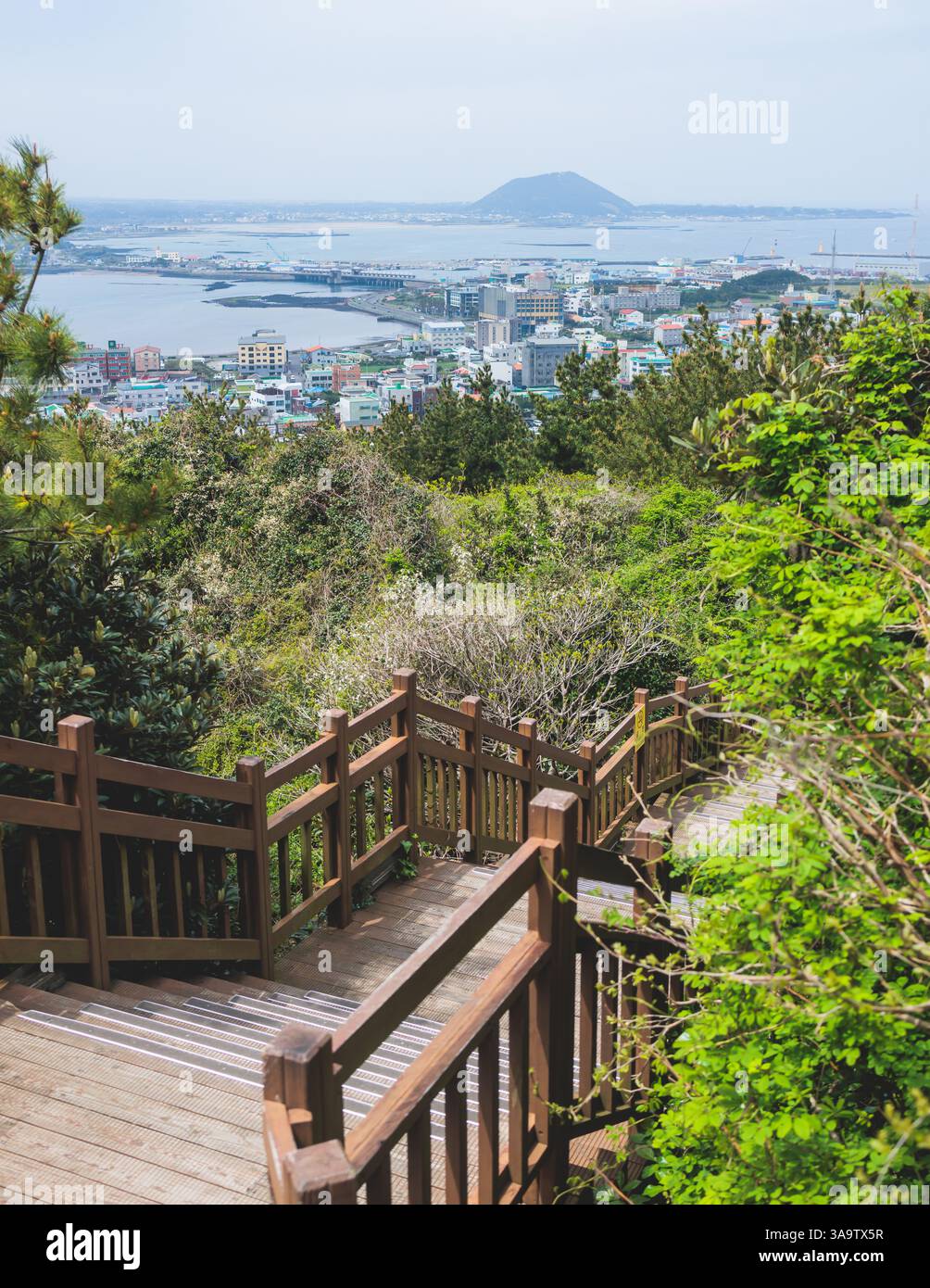 Jeju-do, Seongsan Ilchulbong landscape, volcanic tuff cone, Sunrise ...