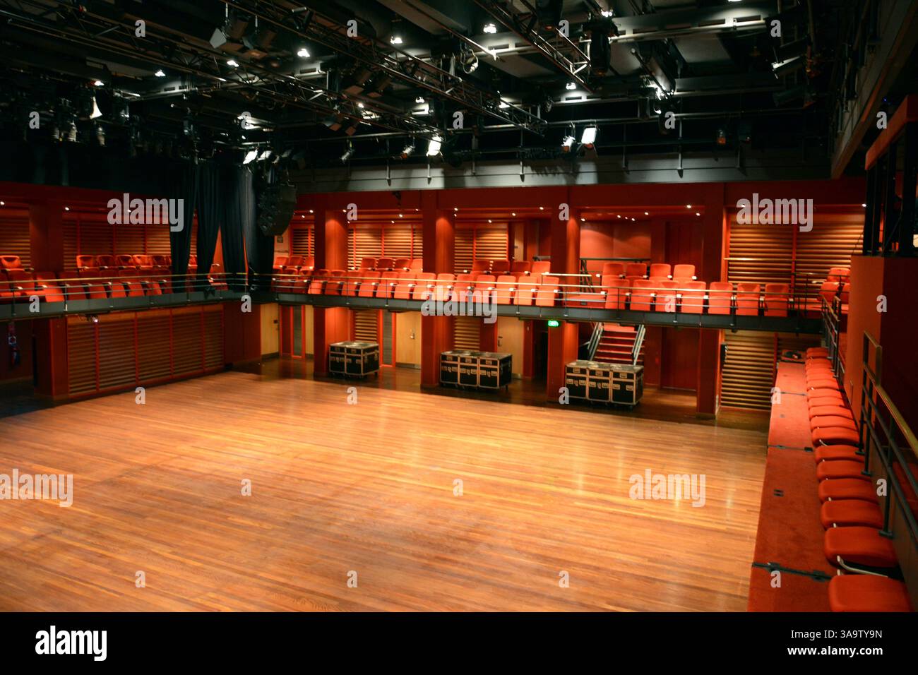 Sydney opera house interior hi-res stock photography and images - Alamy