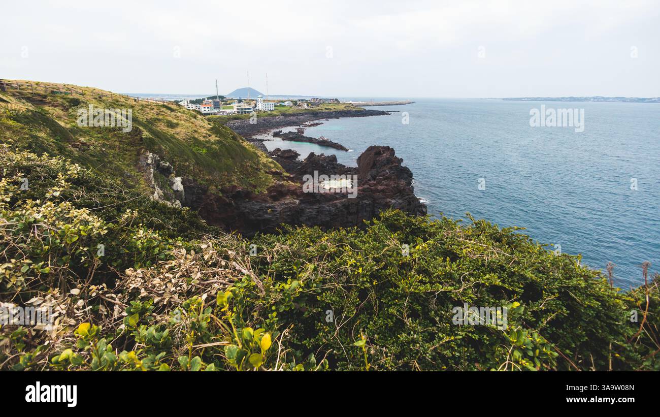 Jeju-do, Seongsan Ilchulbong landscape, volcanic tuff cone, Sunrise ...