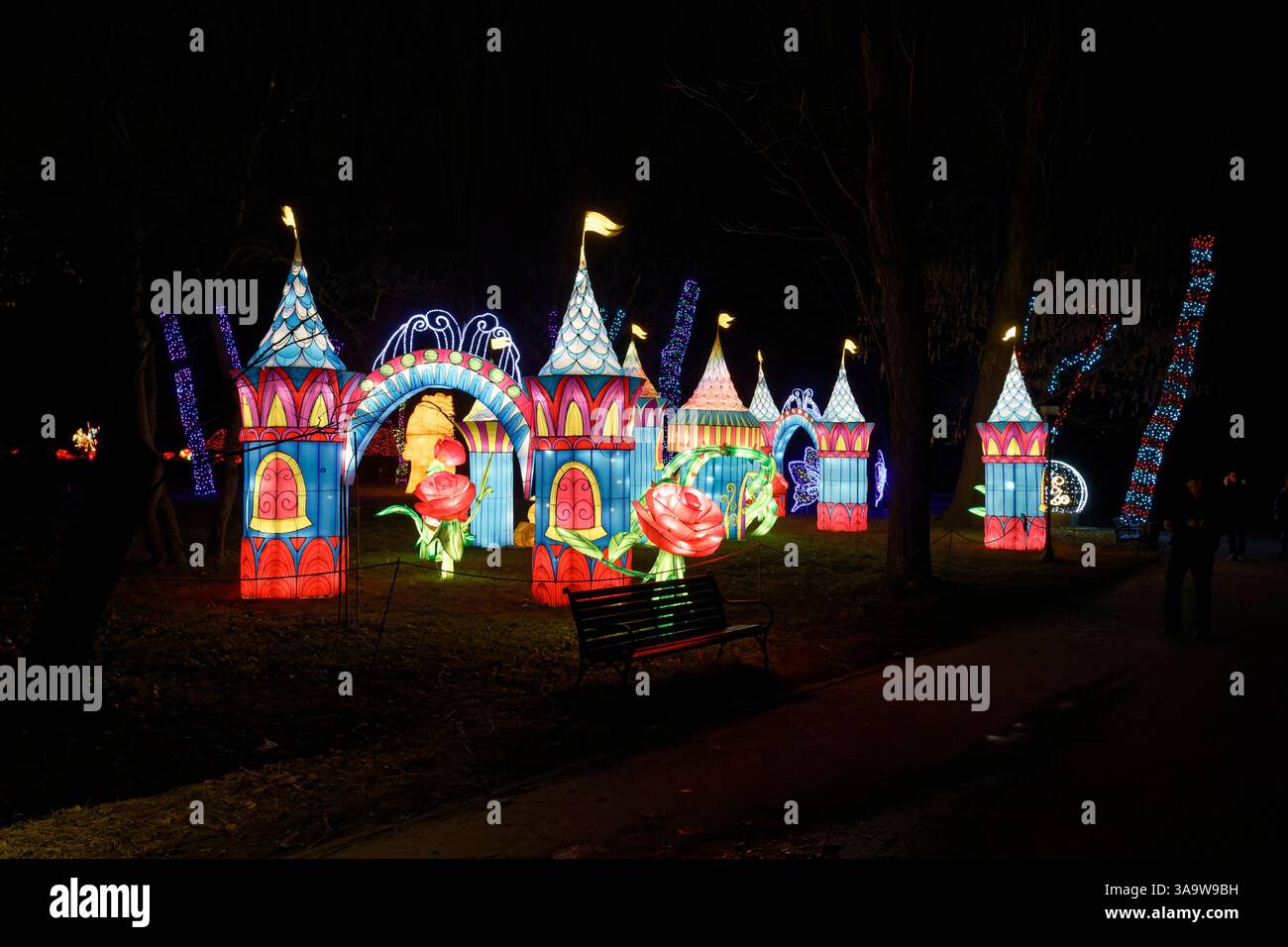 Figures and scences from the Garden of Light show about the Beauty and ...