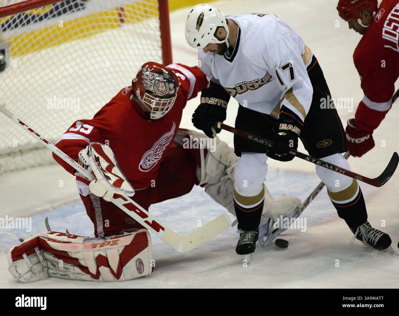 May 13, 2007 - Detroit, MI, USA - Detroit's NICKLAS LIDSTROM and goalie ...