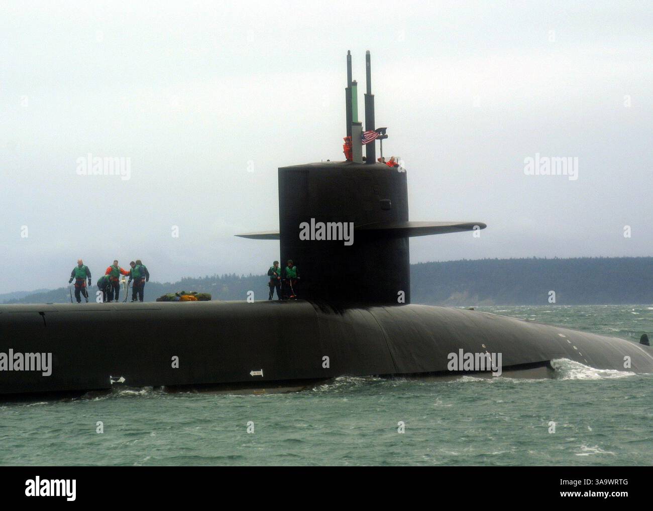 Jan 30, 2006; Puget Sound, WA, USA; The guided missile submarine USS ...
