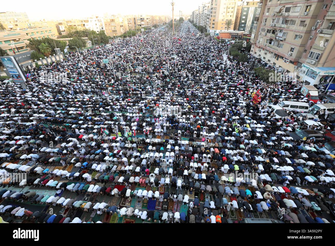 Eid al-Fitr celebrations in Cairo,Egypt People attend Eid al-Fitr ...