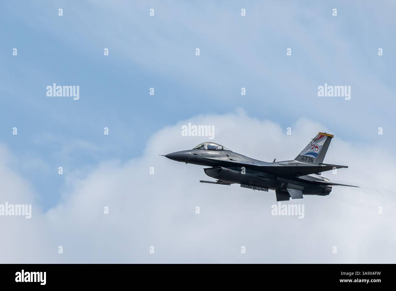 USAF F-16 seen in the aerial display at the Avalon International ...