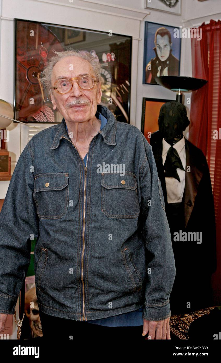 Nov 19, 2006; Los Angeles, CA, USA; Science fantasy icon FORREST ...