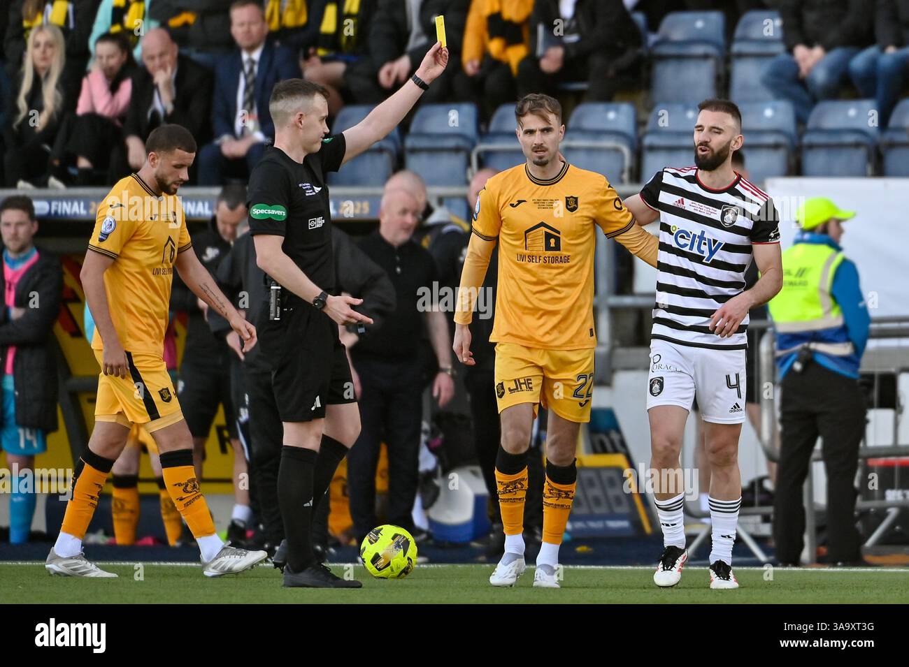 Falkirk, Scotland, UK. 30th March, 2025. Sean Welsh of Queen's Park ...