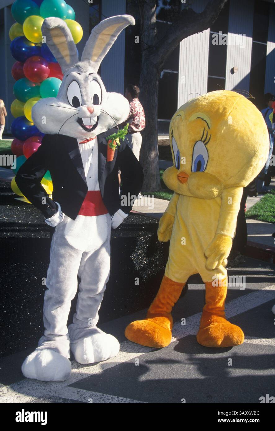 Apr 09, 2000; Los Angeles, CA, USA; BUGS BUNNY with Tweety Bird Stock ...