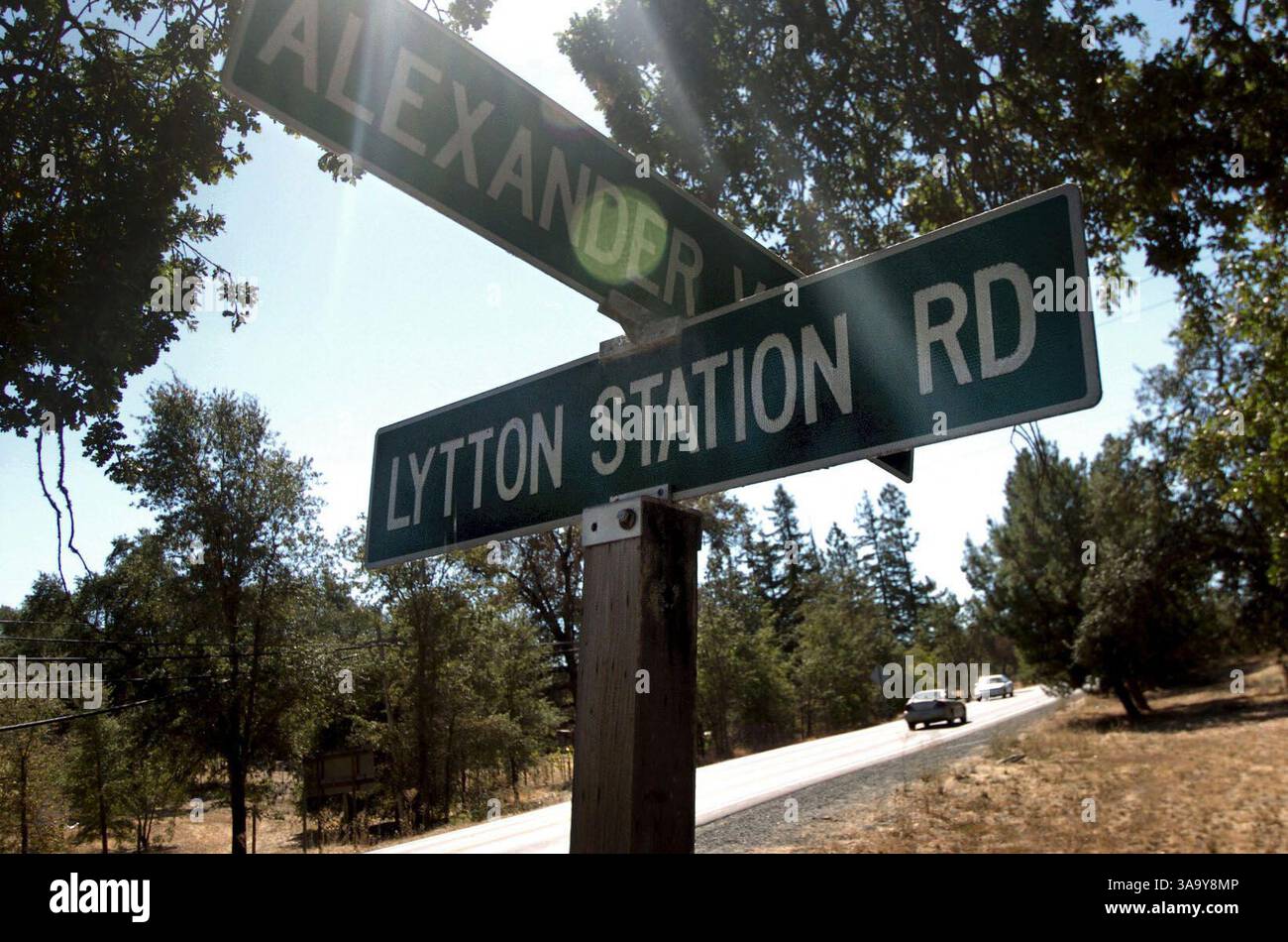 Lytton station road hi-res stock photography and images - Alamy