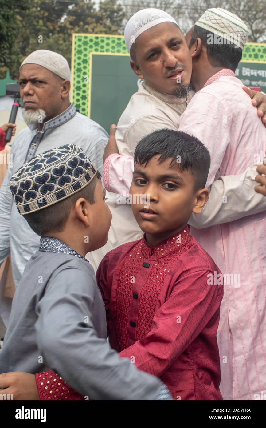 Dhaka, Bangladesh. 31st Mar, 2025. Muslims exchange greetings after ...