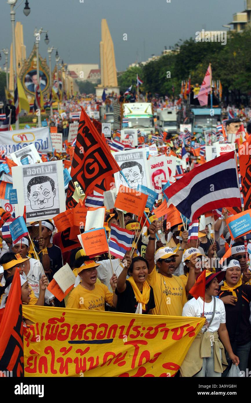 Mar 14, 2006; Bangkok, THAILAND; Thousands of protesters march on ...