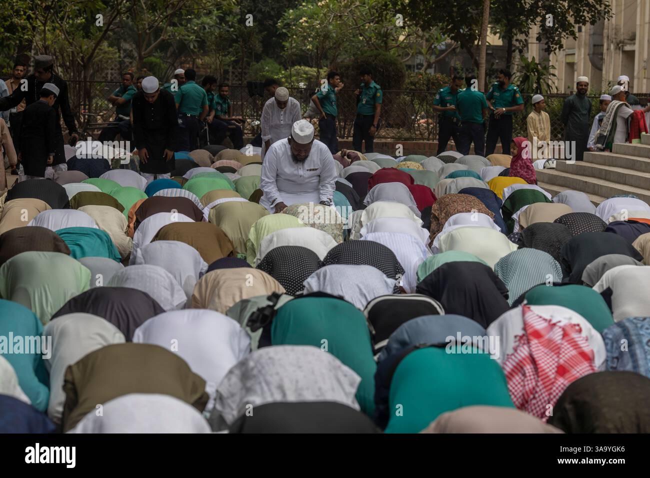 Dhaka, Bangladesh. 31st Mar, 2025. Muslims offer Eid al-Fitr prayers ...