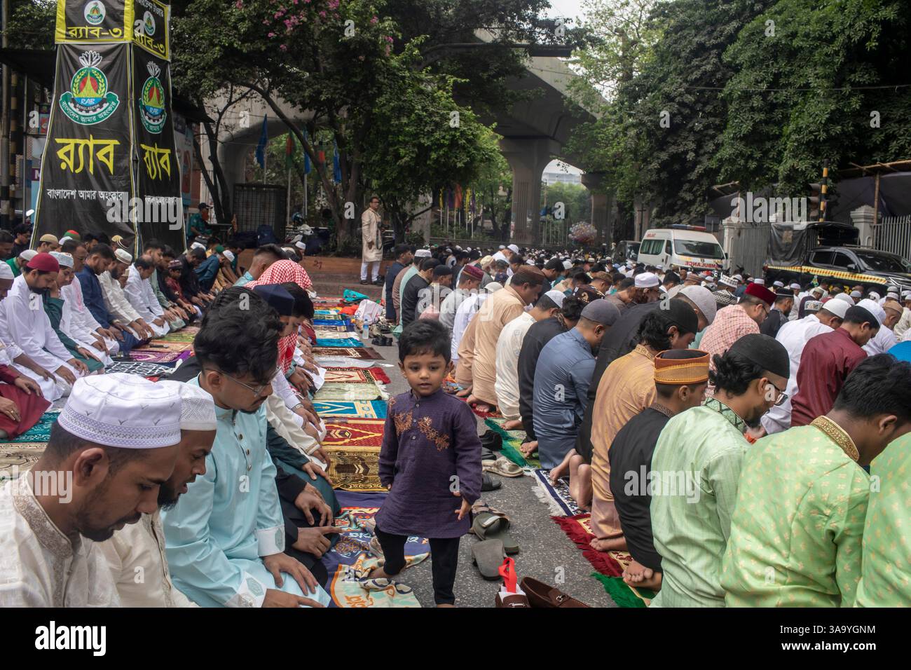 Dhaka, Bangladesh. 31st Mar, 2025. Muslims offer Eid al-Fitr prayers ...