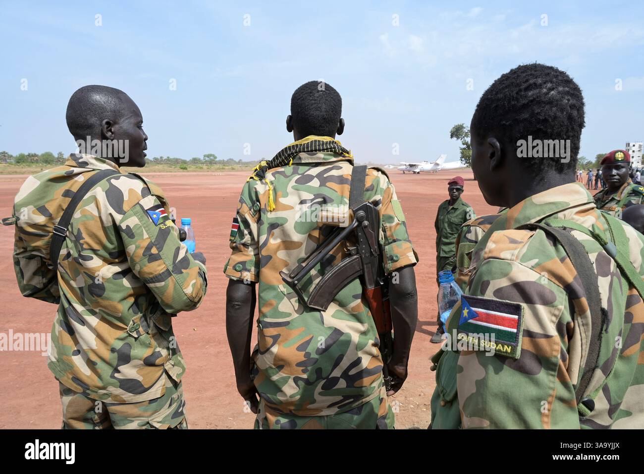 SOUTH-SUDAN, Lakes state, Rumbek, armed SPLA forces at airport ...