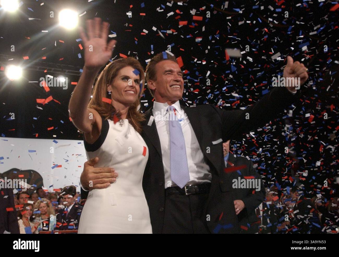 Oct. 7, 2003 - Los Angeles, California, U.S. - ARNOLD SCHWARZENEGGER is ...