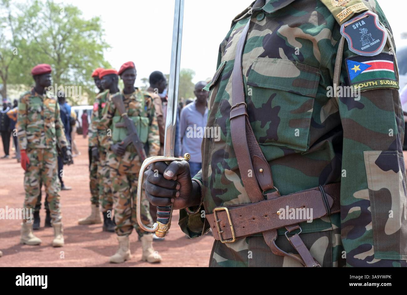 SOUTH-SUDAN, Lakes state, Rumbek, armed SPLA forces at airport ...