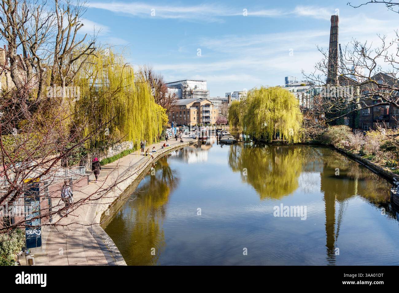 People enjoy warm spring weather at City Road Lock (No. 5) on Regent's ...
