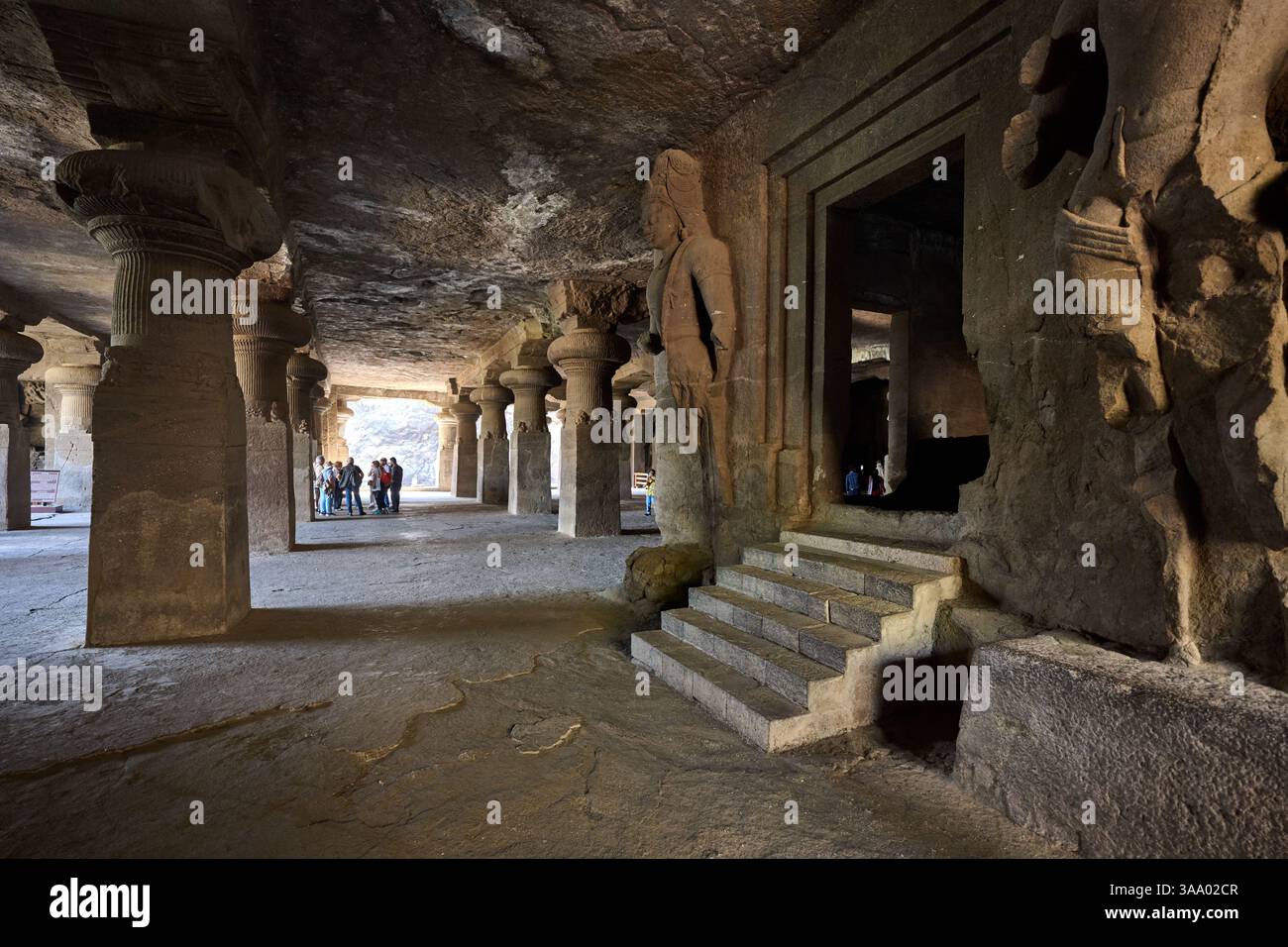Elephanta caves, Linga shrine, Mumbai, Bombay, India, Asia Stock Photo ...