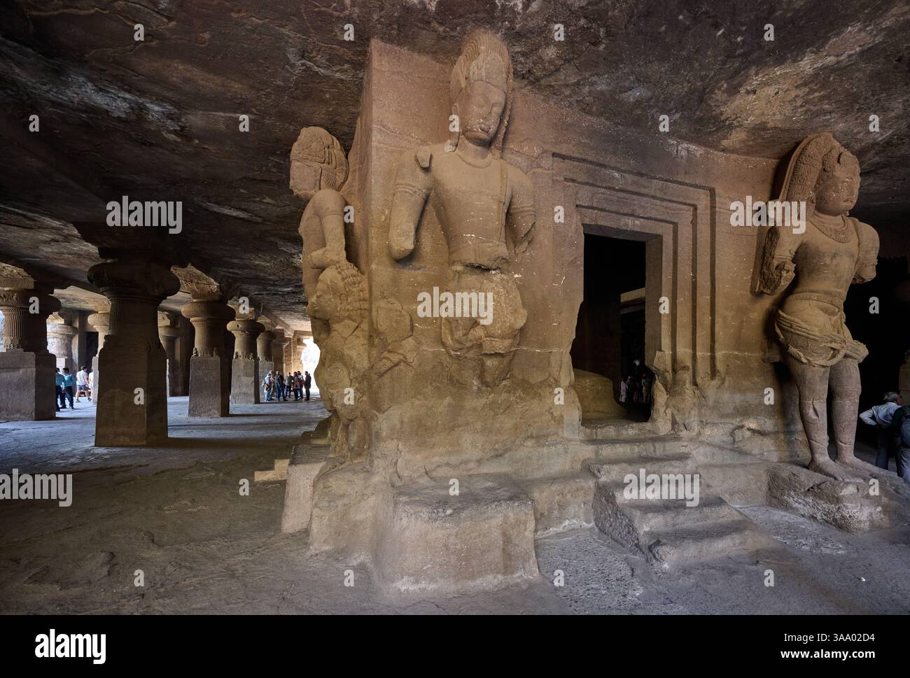Elephanta caves, Linga shrine, Mumbai, Bombay, India, Asia Stock Photo ...